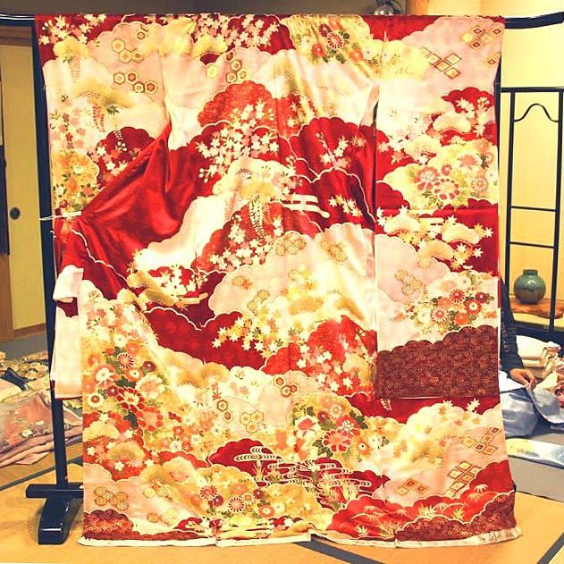 【京友禅】友禅染の美しさが作られる紹介動画に海外から驚きと賞賛の声が多数! 趣通信